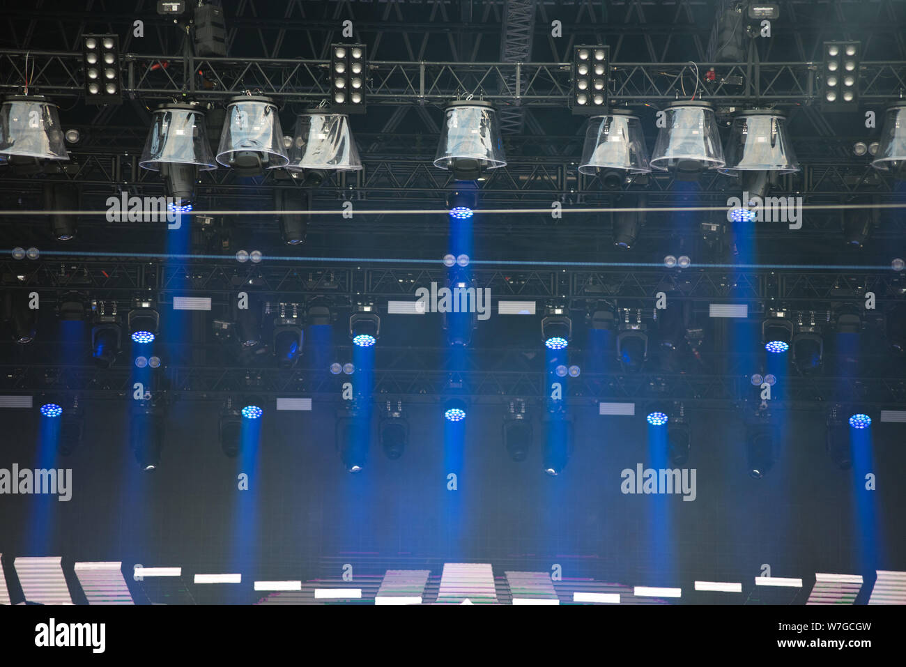 Lights stage lights hi-res stock photography and images - Alamy
