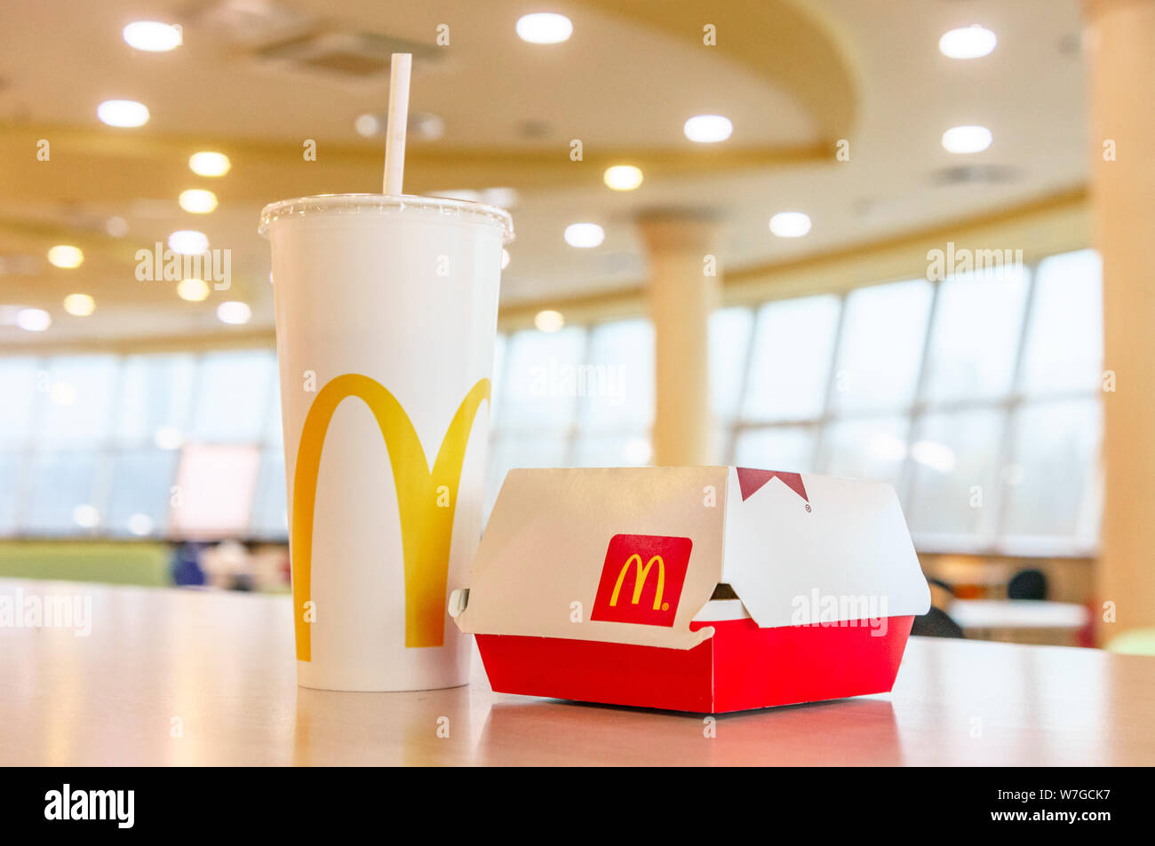 Mcdonalds Big Mac Box High Resolution Stock Photography and Images - Alamy