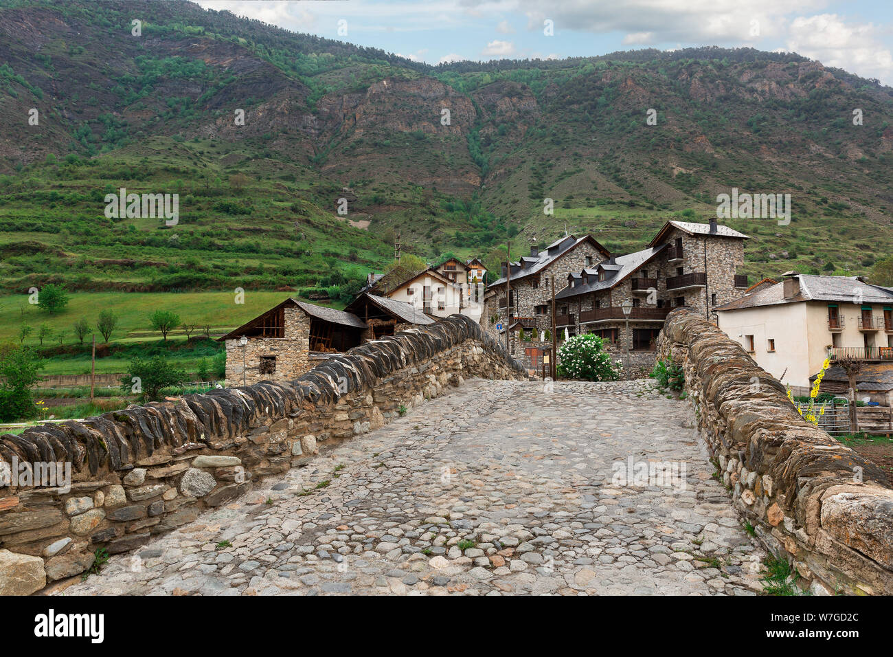 Old bridge in Espot village, Spain Stock Photo - Alamy