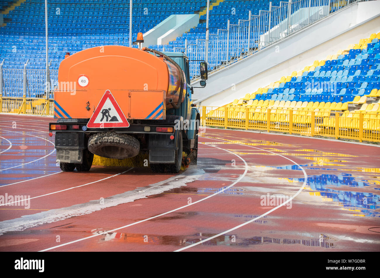 Worker cleaning stadium hi-res stock photography and images - Alamy