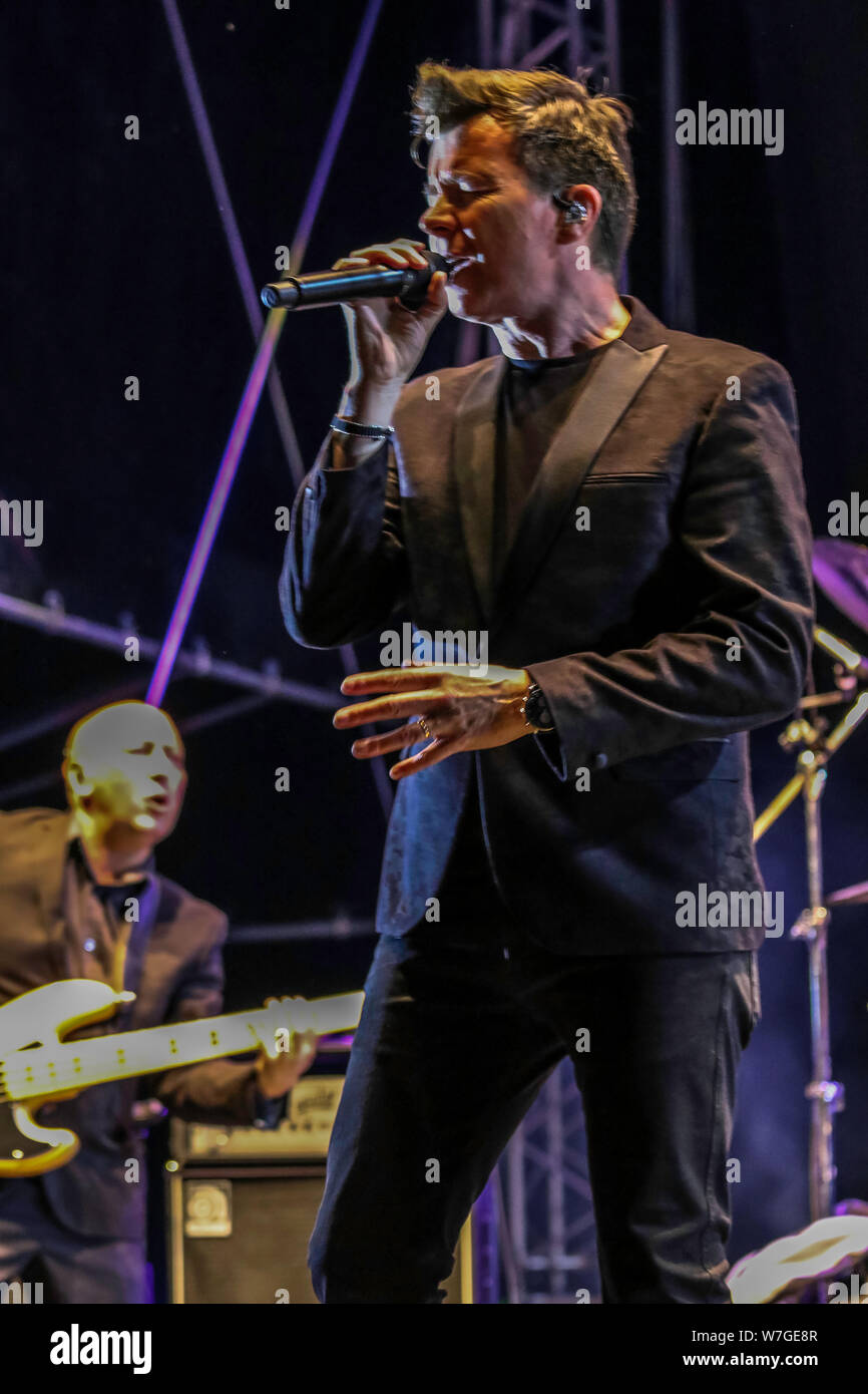 RICK ASTLEY English singer - 8. PALOZNAKI JAZZPIKNIK BALATON, HUNGARY ...