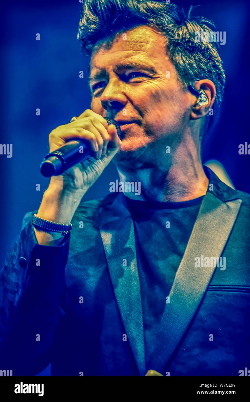 RICK ASTLEY English singer - 8. PALOZNAKI JAZZPIKNIK BALATON, HUNGARY ...