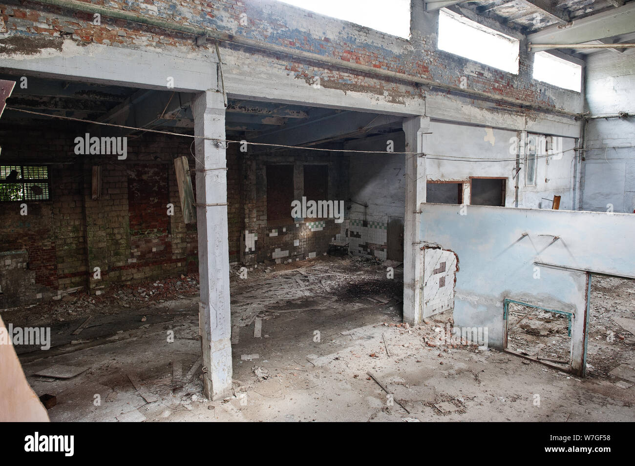 Industrial interior of an old abandoned factory Stock Photo - Alamy