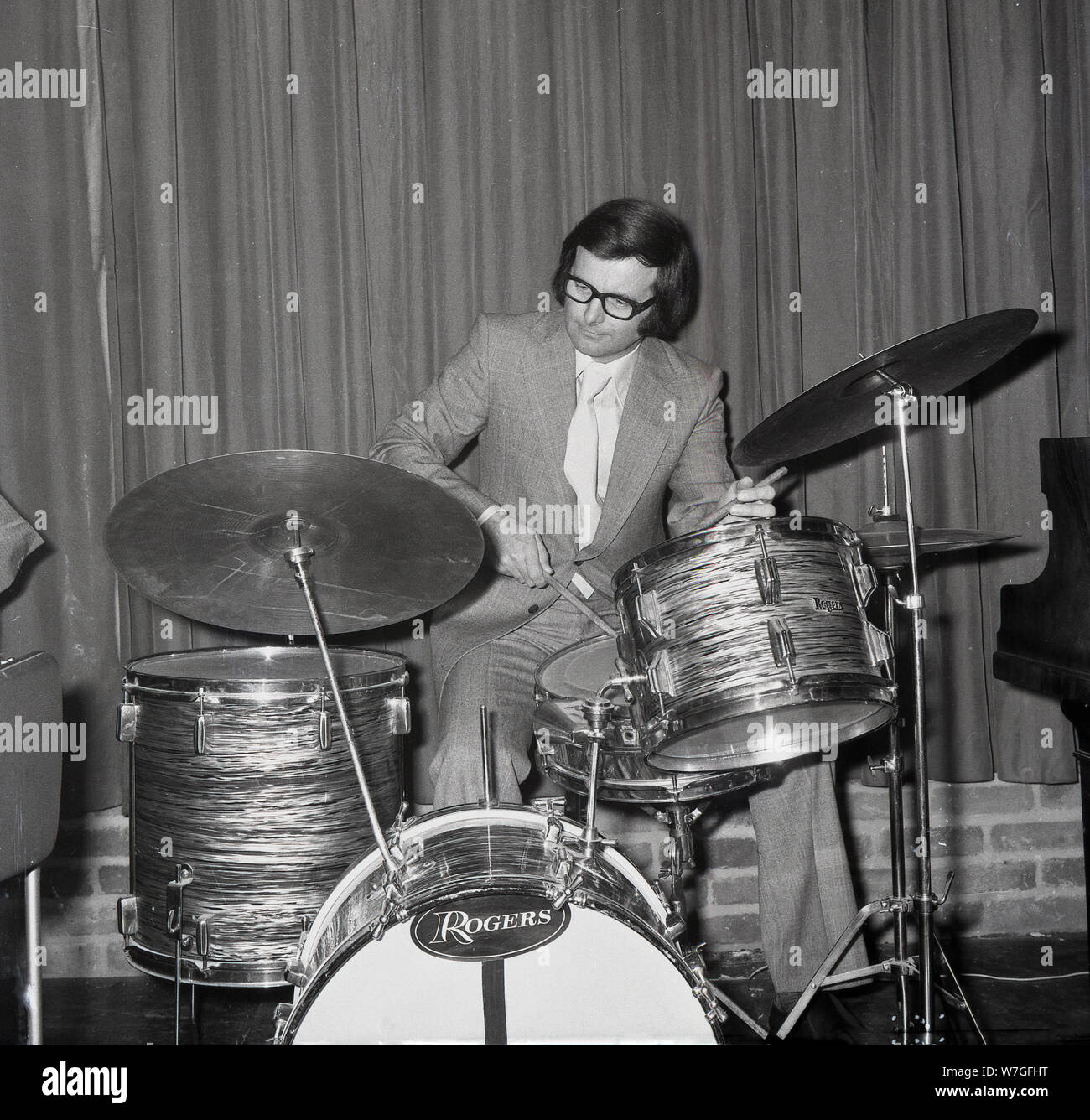 1970s, historical, Drummer and band leader Eddie Hardcastle on stage ...