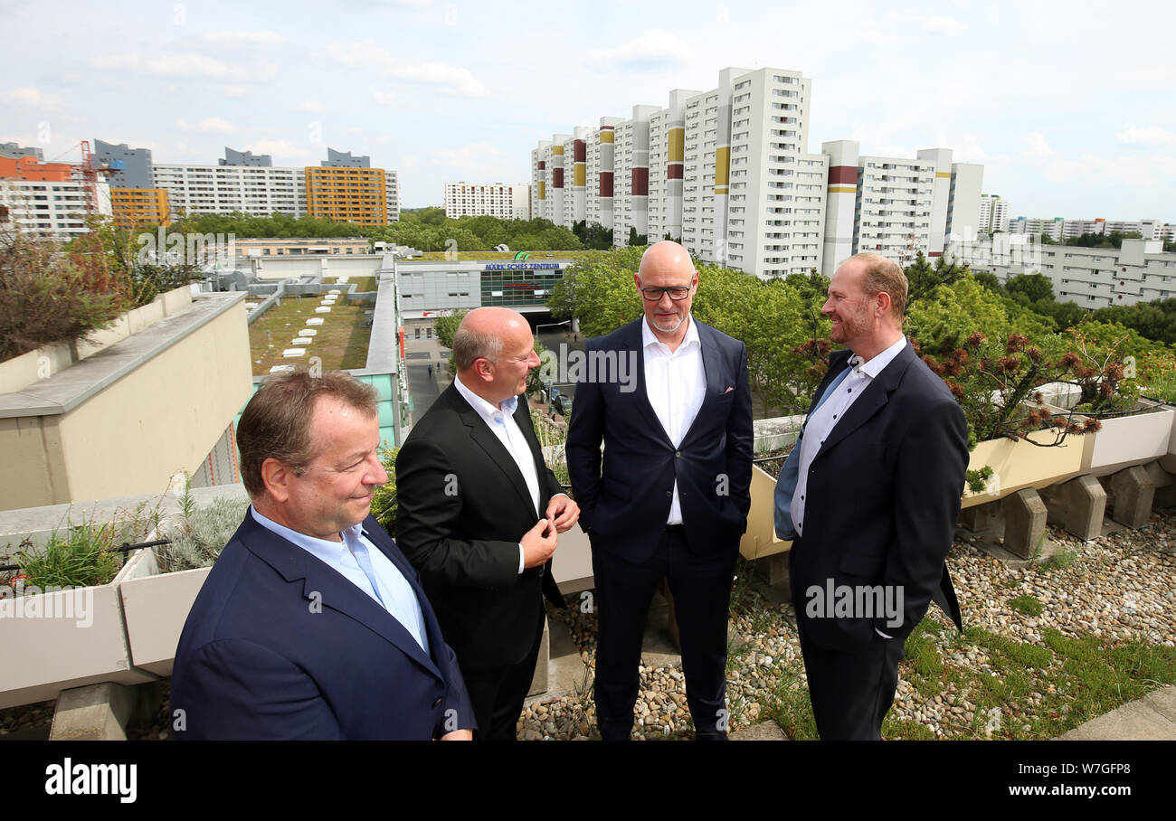 Berlin, Germany. 06th Aug, 2019. Frank Balzer (CDU, l-r), District ...