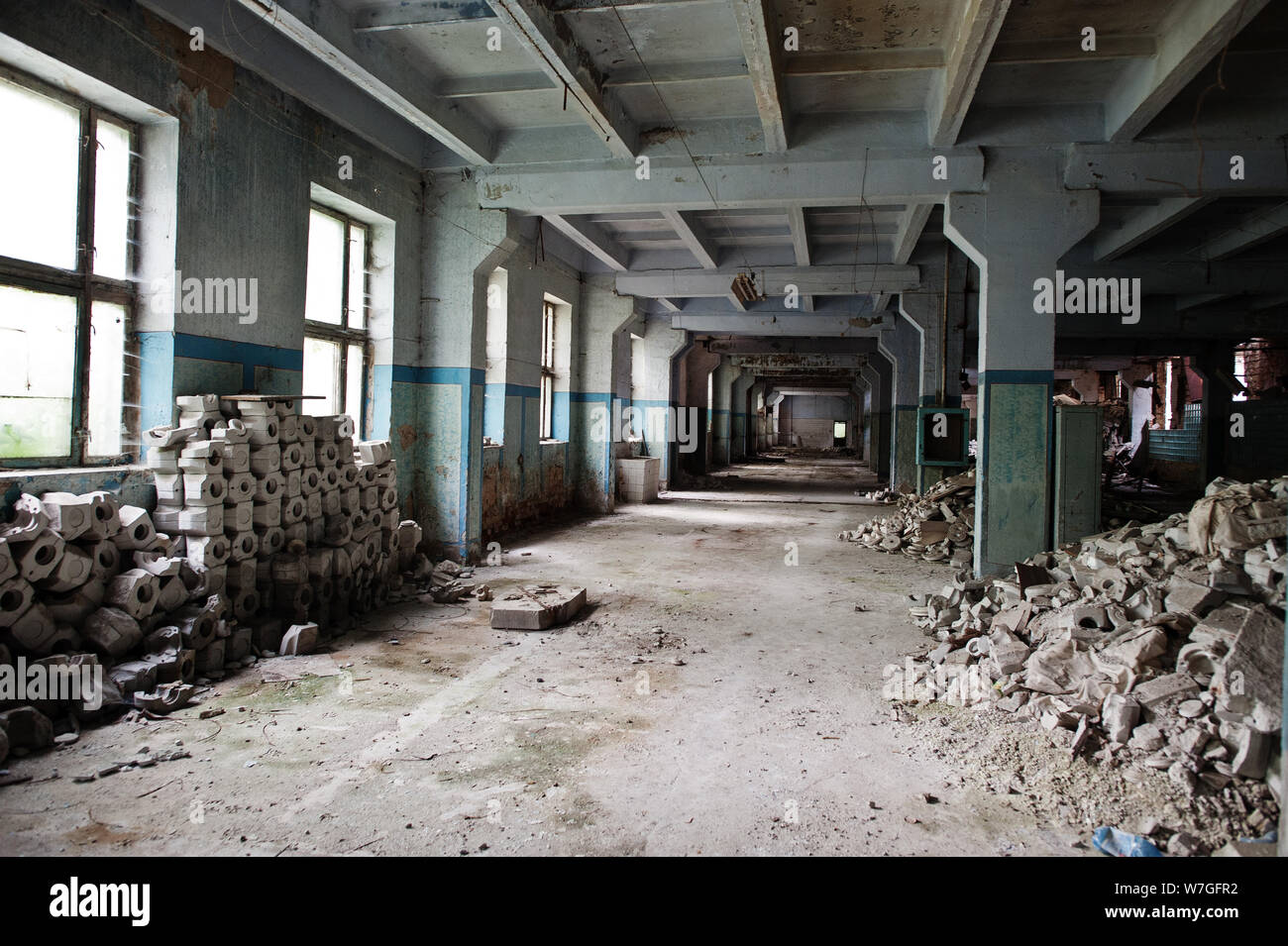 Industrial interior of an old abandoned factory Stock Photo - Alamy