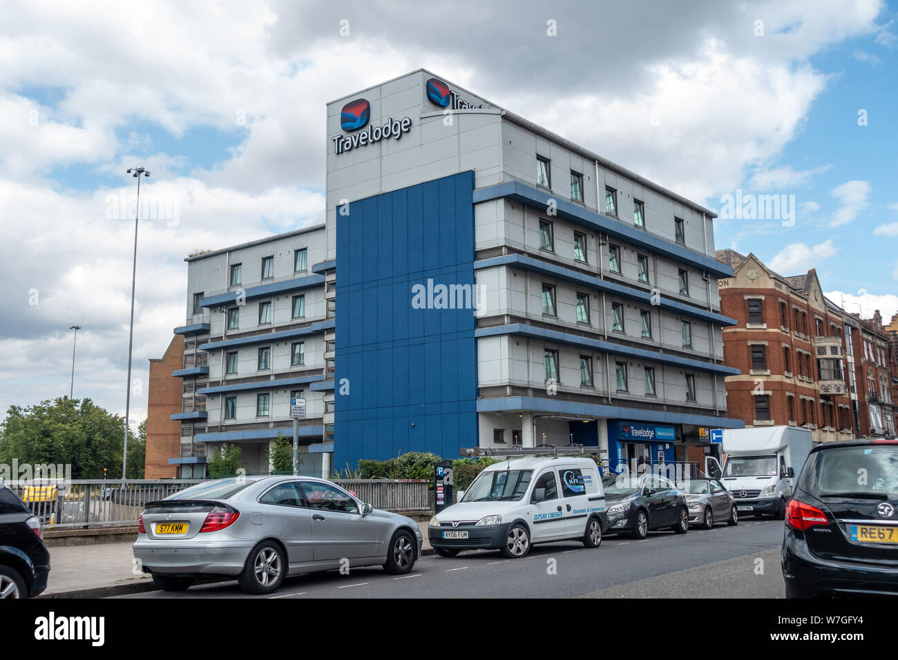 Travelodge building hi-res stock photography and images - Alamy