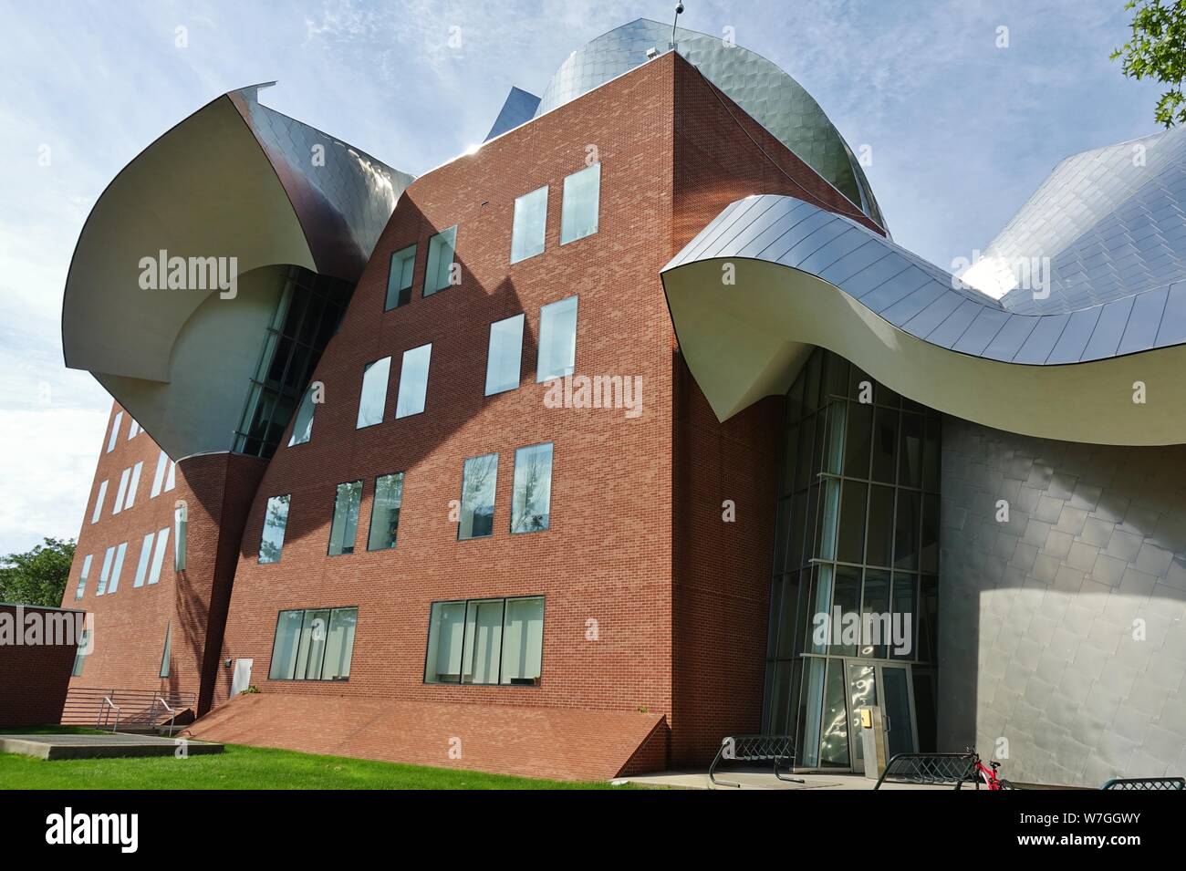 Peter b lewis building, gehry hi-res stock photography and images - Alamy
