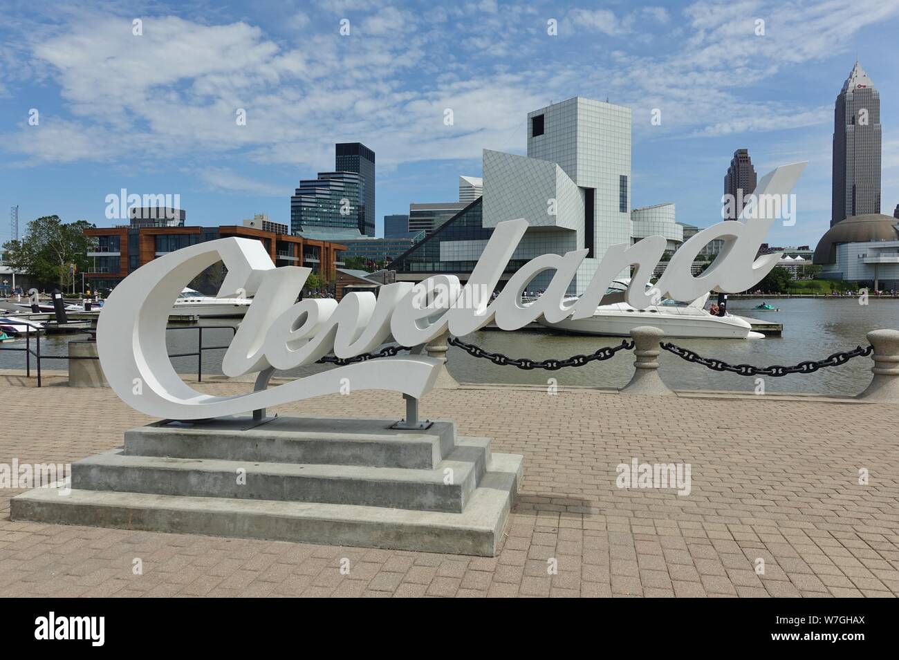 Downtown cleveland building signage hi-res stock photography and images ...