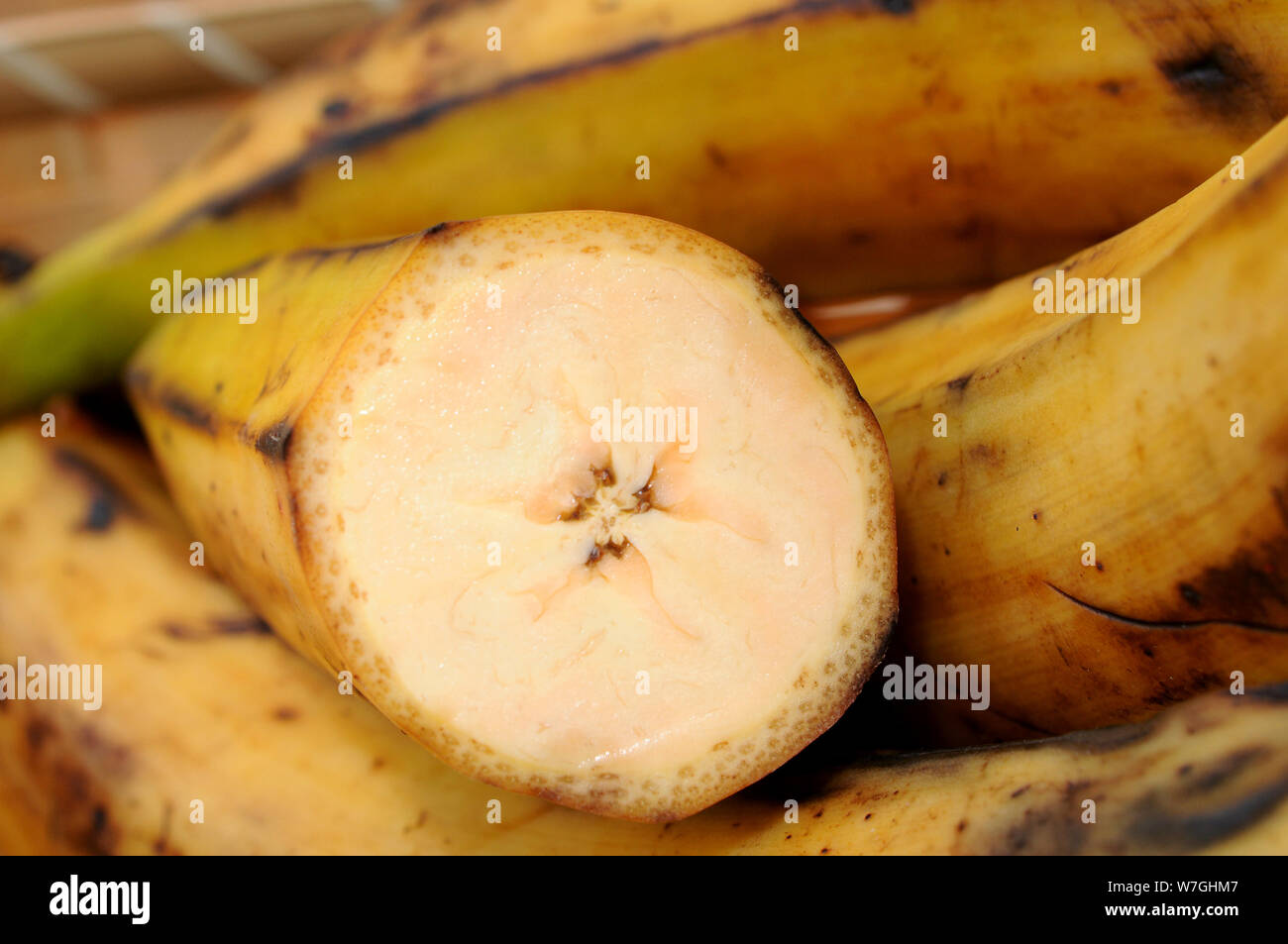 Cutting the plantain hi-res stock photography and images - Alamy