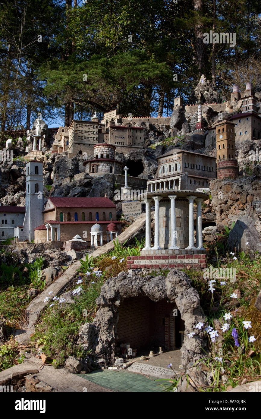 Ave Maria Grotto, Cullman, Alabama Stock Photo - Alamy
