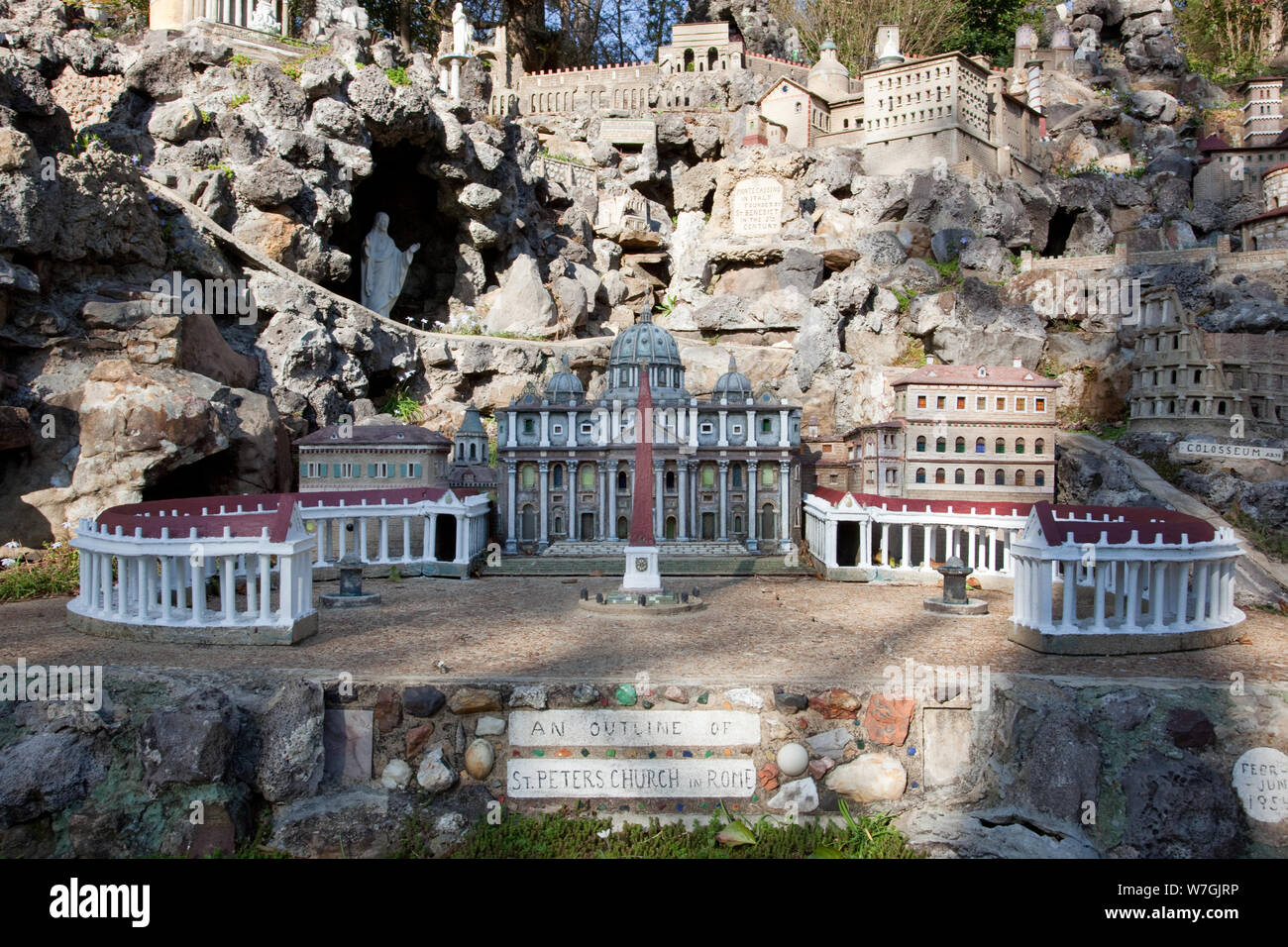 Ave Maria Grotto, Cullman, Alabama Stock Photo - Alamy