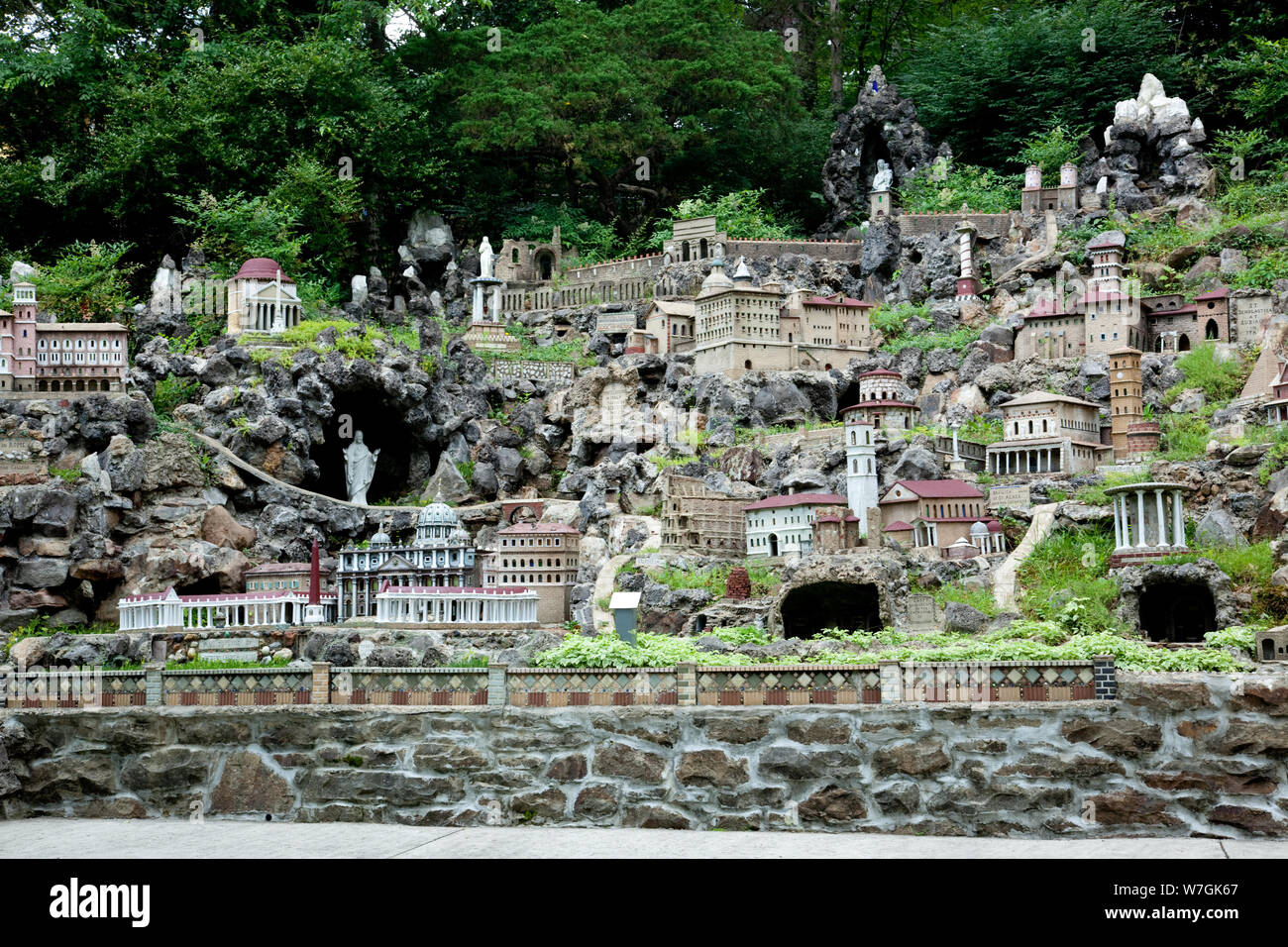 Ava maria grotto hi-res stock photography and images - Alamy