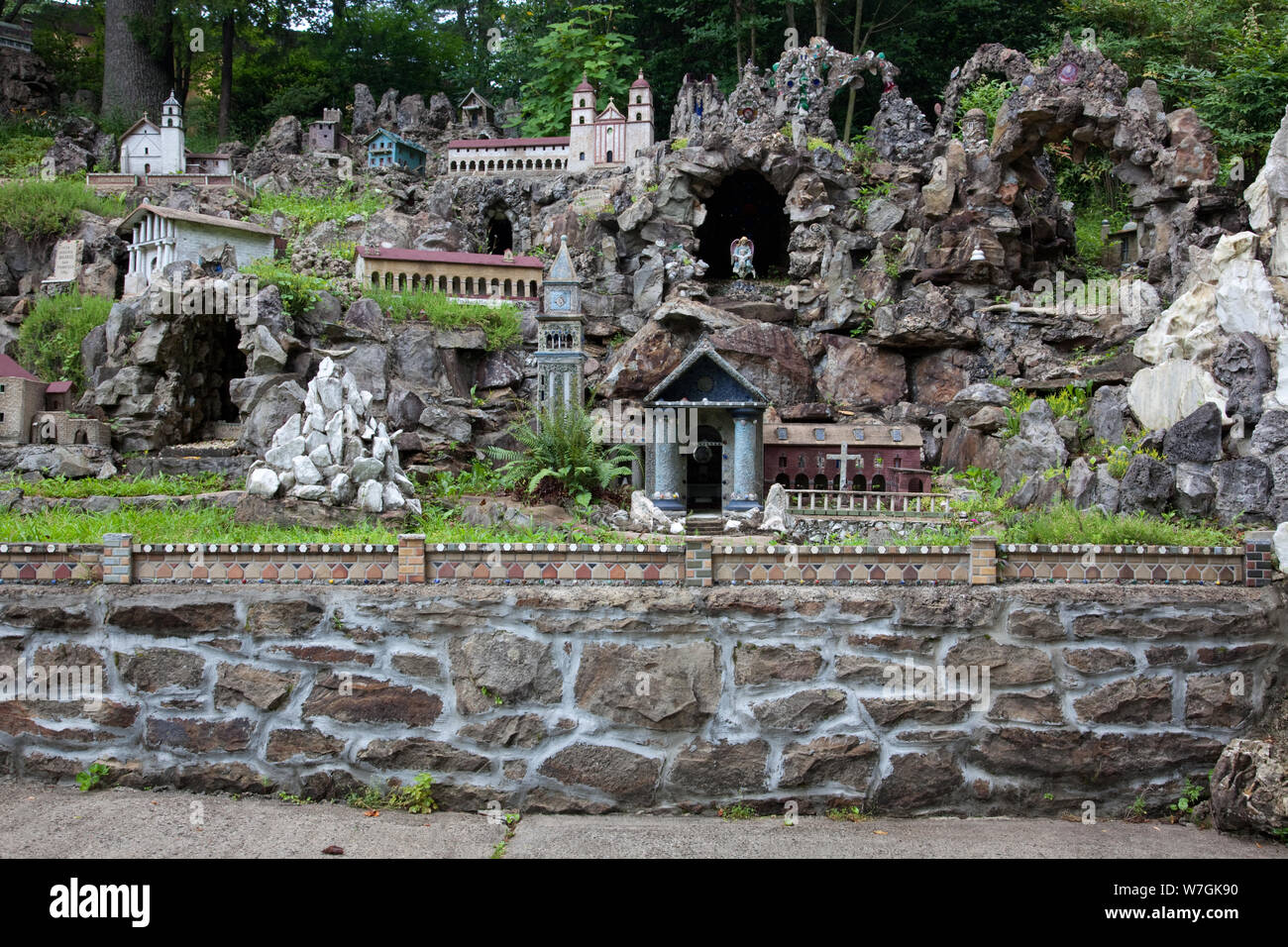Ave Maria Grotto, Cullman, Alabama Stock Photo - Alamy