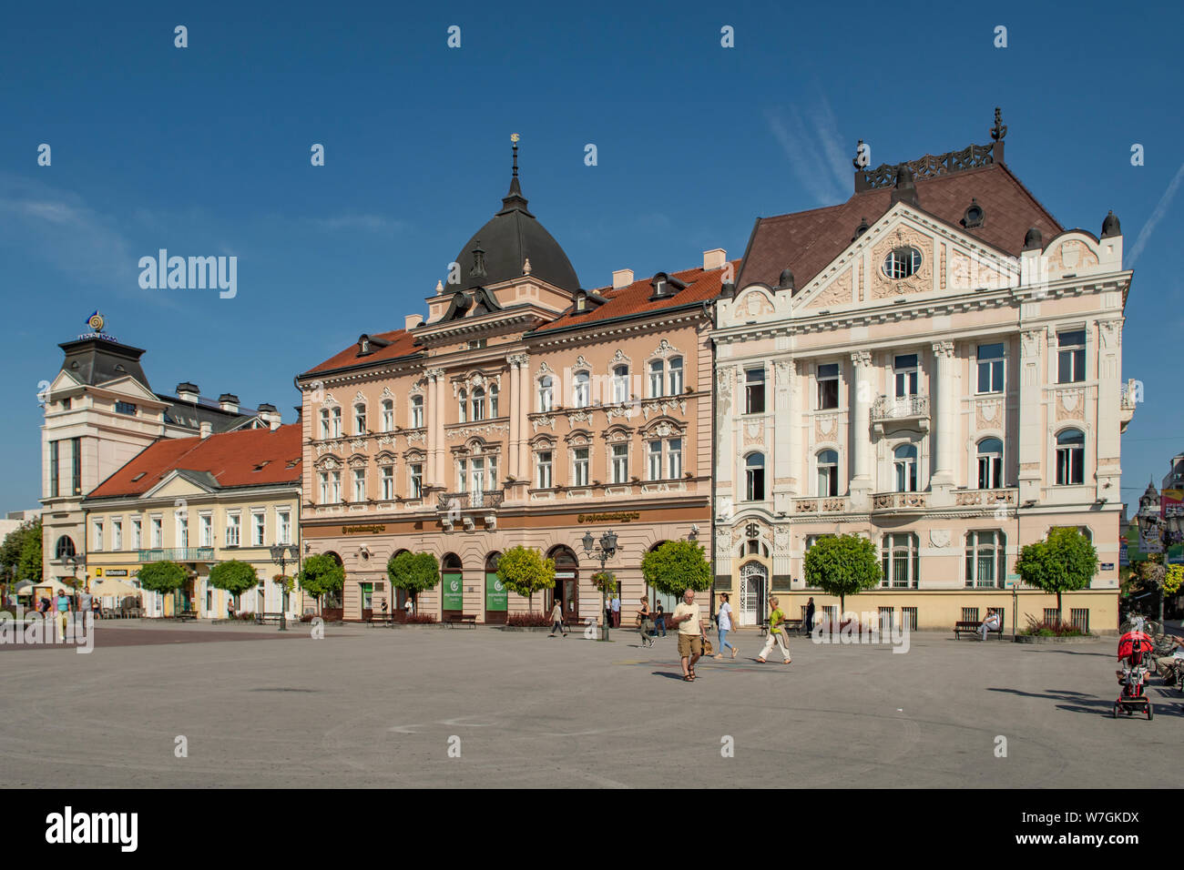 Freedom square hi-res stock photography and images - Alamy