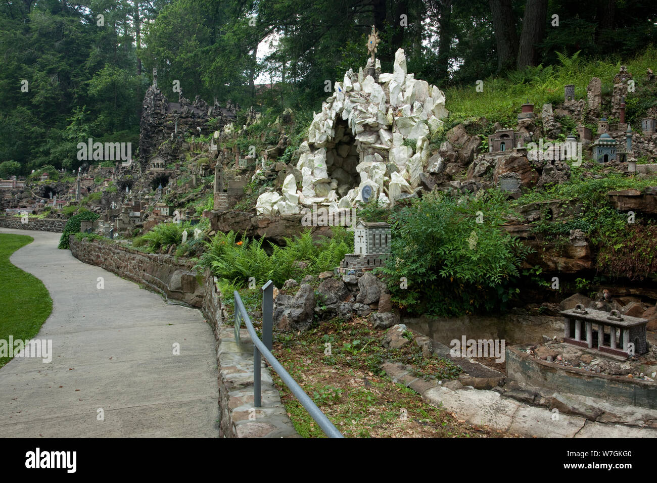 Ave Maria Grotto, Cullman, Alabama Stock Photo - Alamy