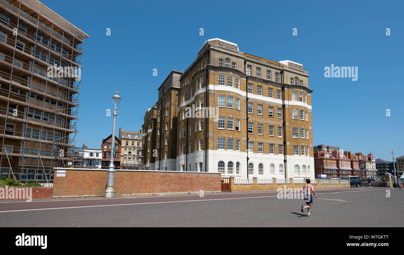 Brighton hove seafront prom promenade hi-res stock photography and ...