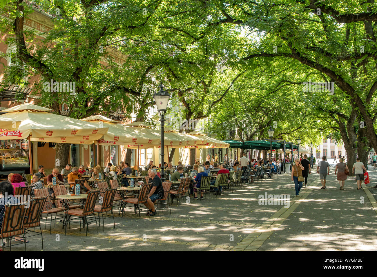 Restaurants square hi-res stock photography and images - Alamy