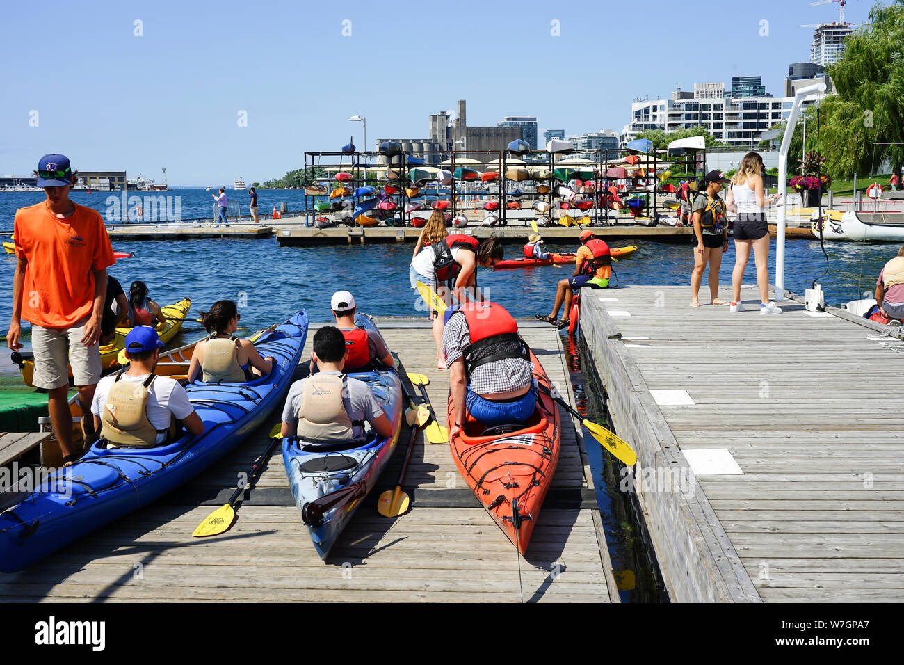Paddling lesson hi-res stock photography and images - Alamy