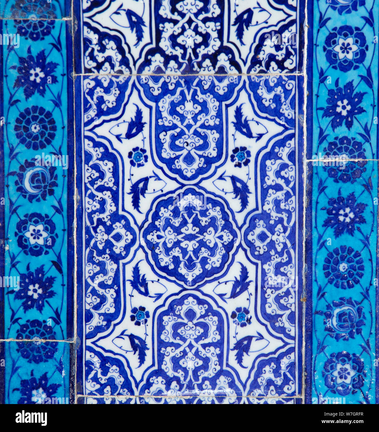 Texture of ceramic tiles in oriental East style. Turkish ceramic tiles ...