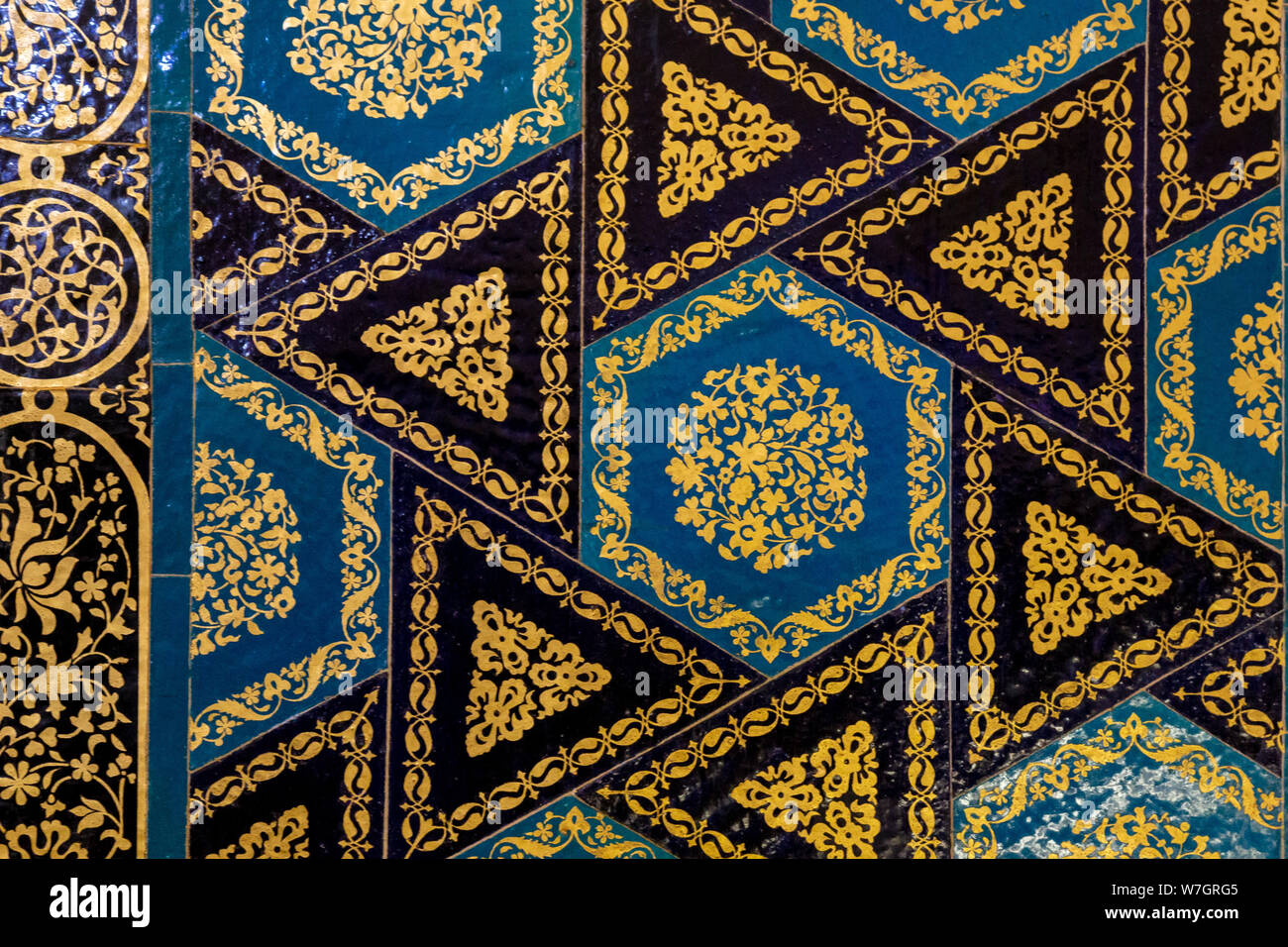 Texture of ceramic tiles in oriental East style. Turkish ceramic tiles ...