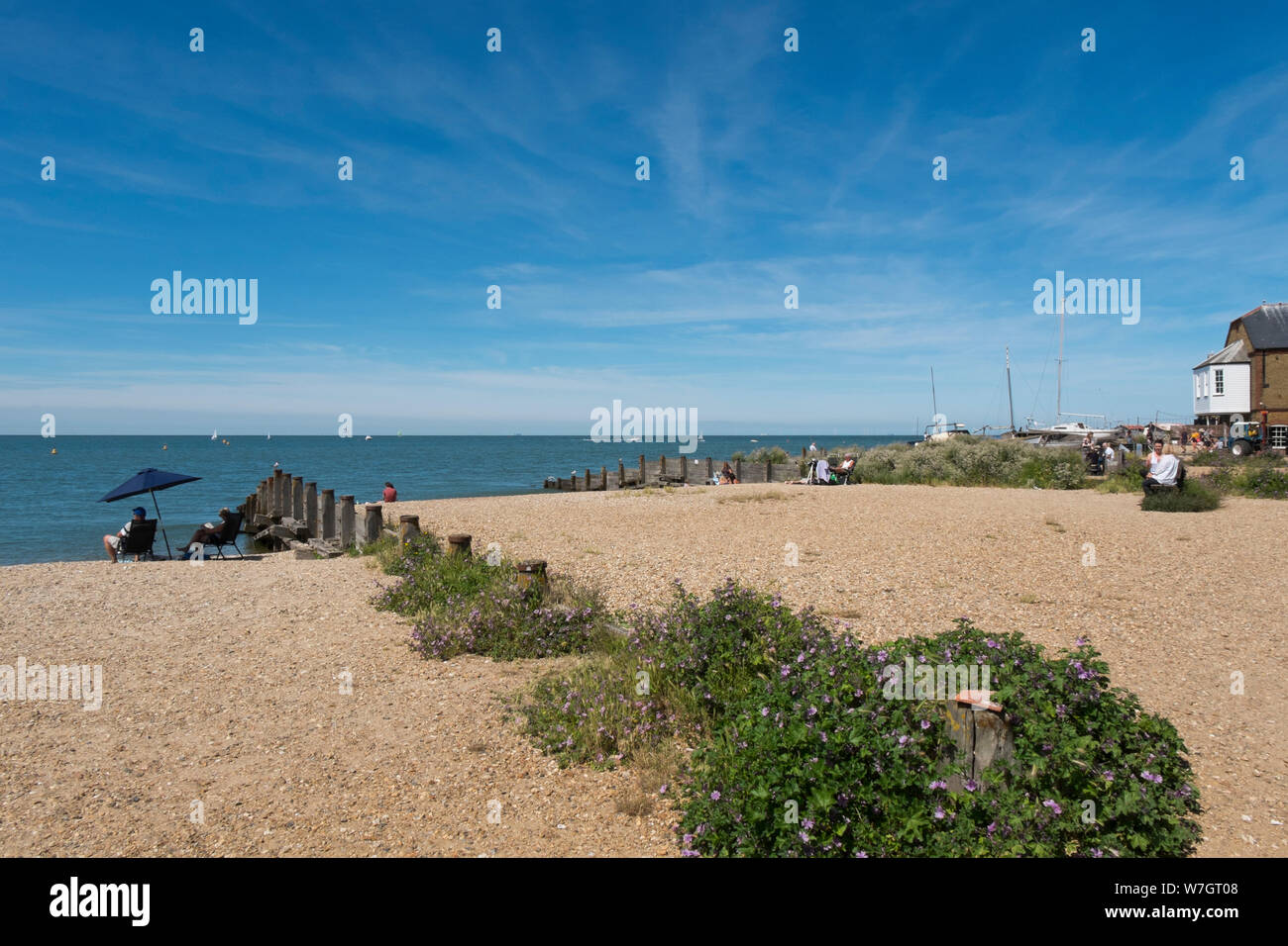 Traditional groynes hi-res stock photography and images - Alamy