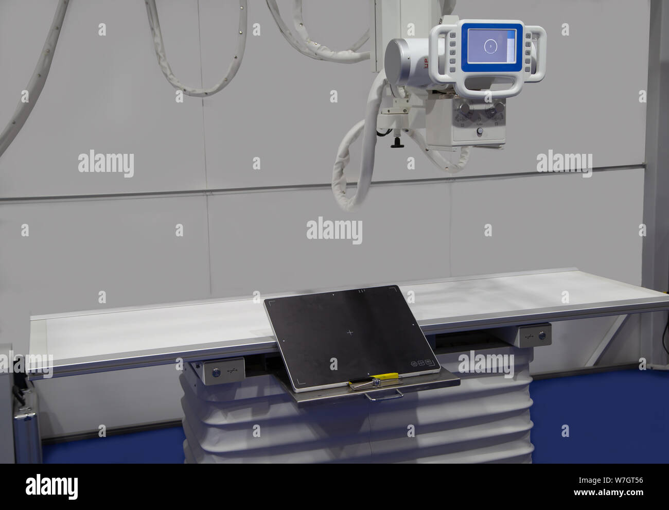 X-Ray room with modern medical equipment in hospital Stock Photo - Alamy