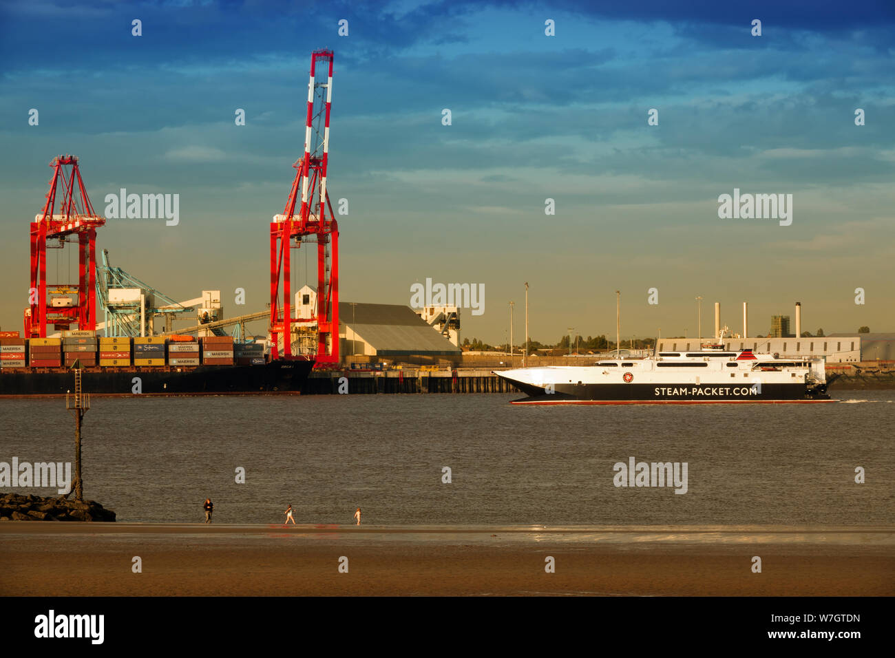 The Isle of Man Steam Packet Company high-speed catamaran Manannan ...