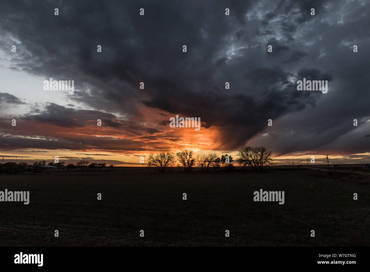Beautiful sunset near the town of Ovid (and close to the Nebraska ...