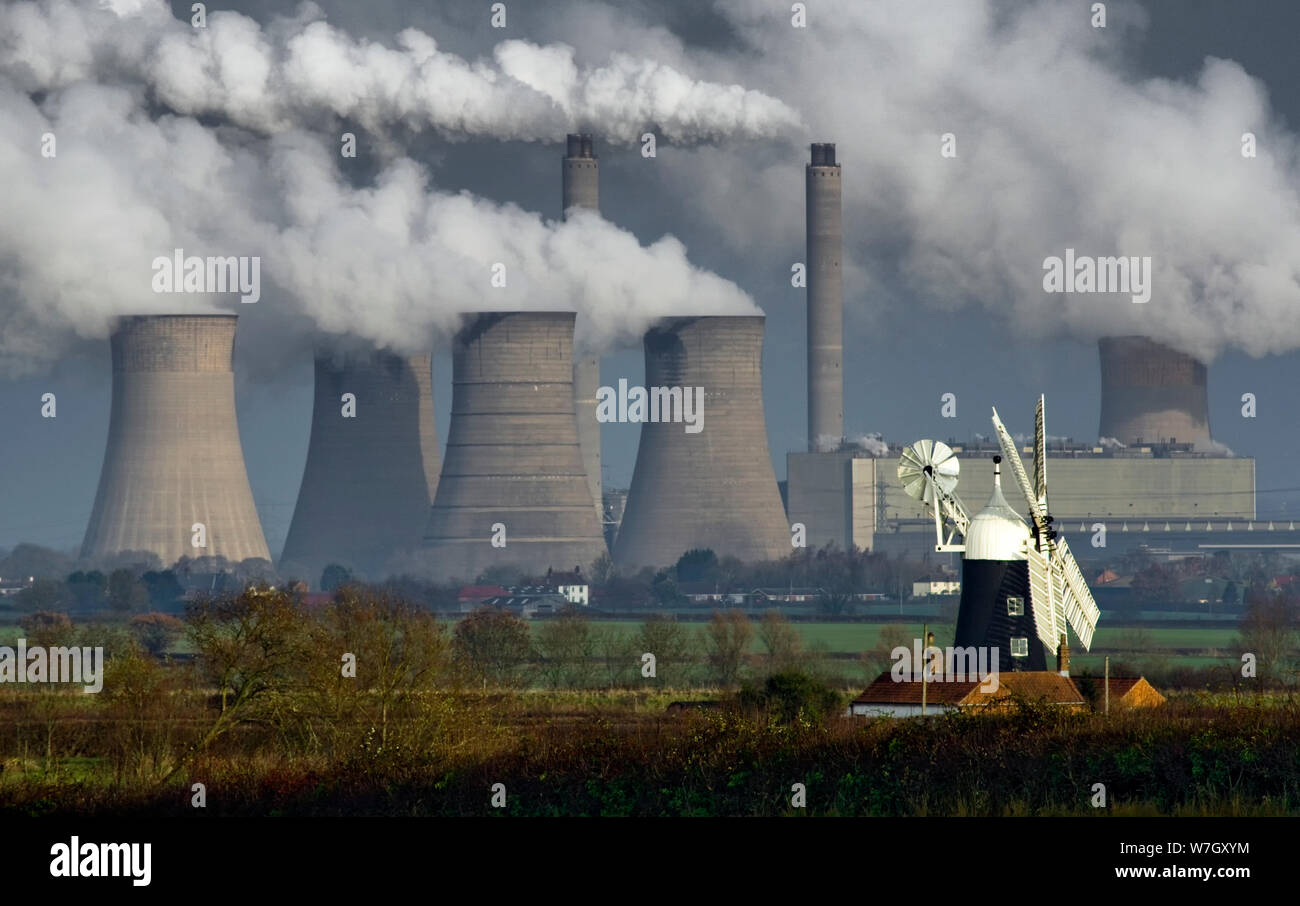 West Burton Power Station High Resolution Stock Photography and Images ...
