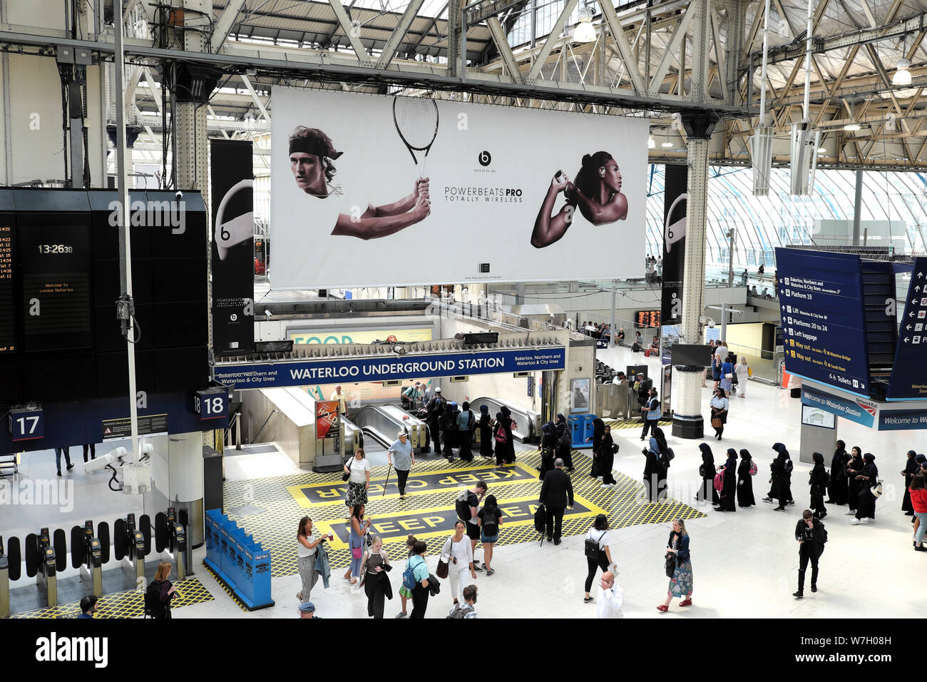 Wimbledon underground station hi-res stock photography and images - Alamy