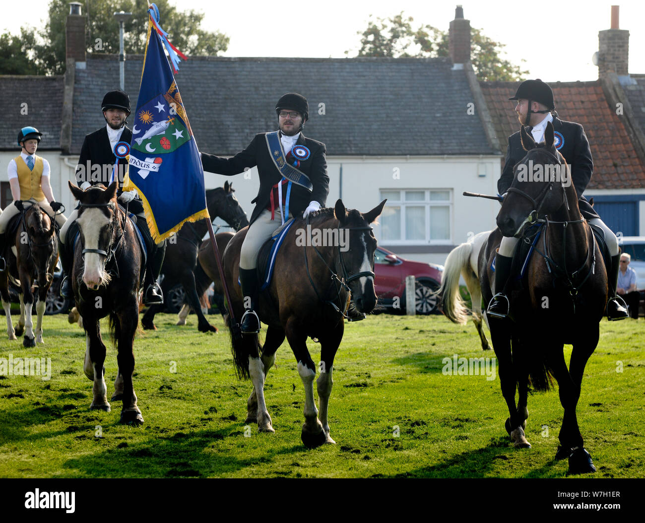 The Coldstreamer with his Right and Left Hand Man arriving on the ...