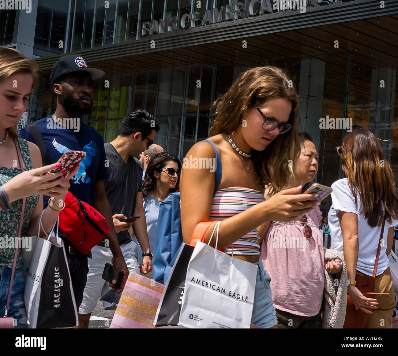 Teen in crosswalk hi-res stock photography and images - Alamy