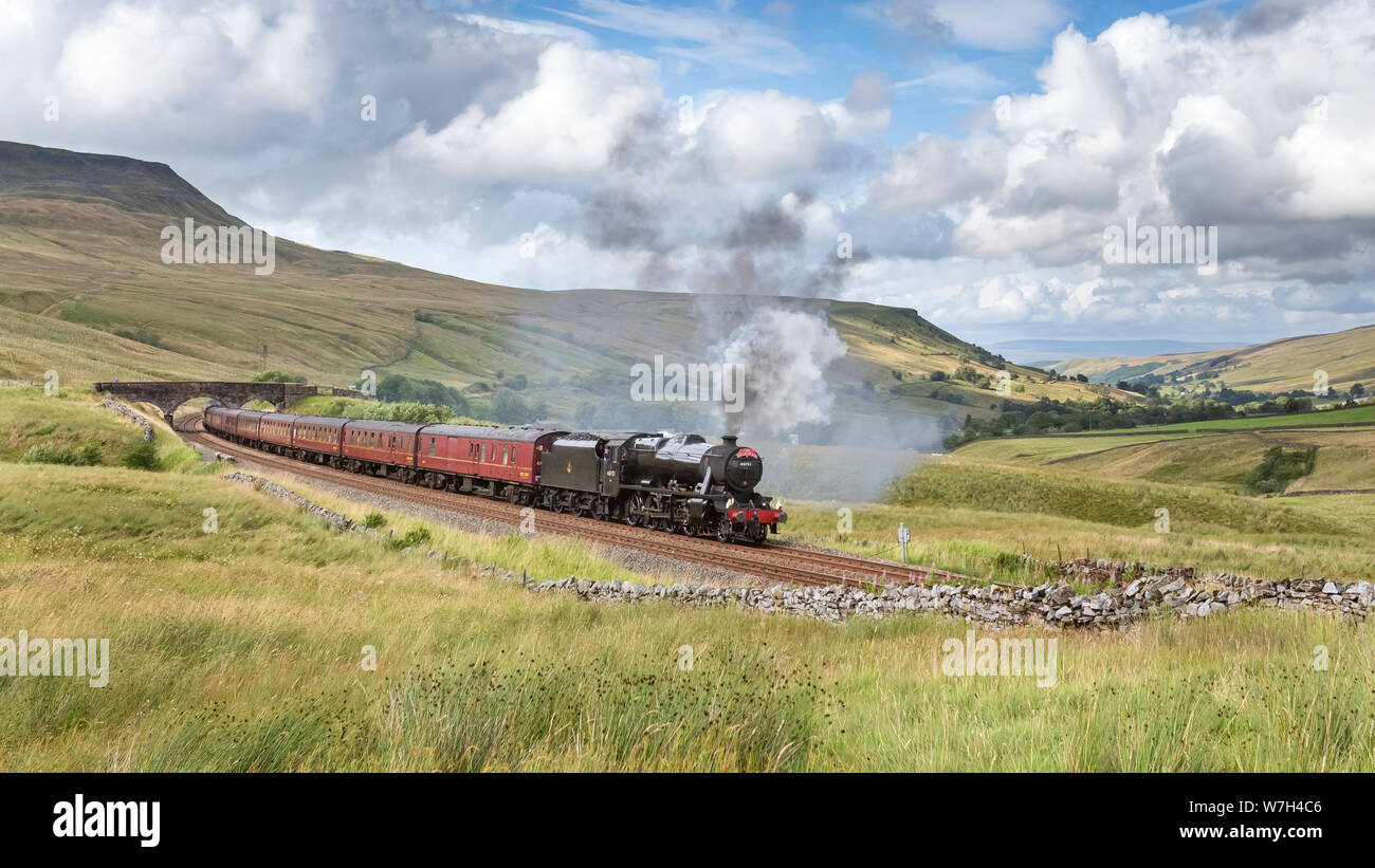 Lms stanier class 8f steam locomotive hi-res stock photography and ...