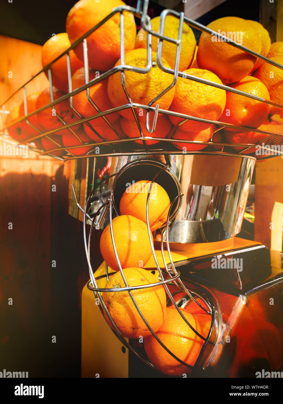 Orange juice machine hi-res stock photography and images - Alamy