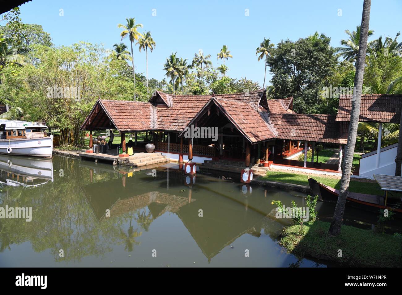 Coconut Lagoon resort. Kottayam - Kumarakom Rd, Kavanattinkara ...