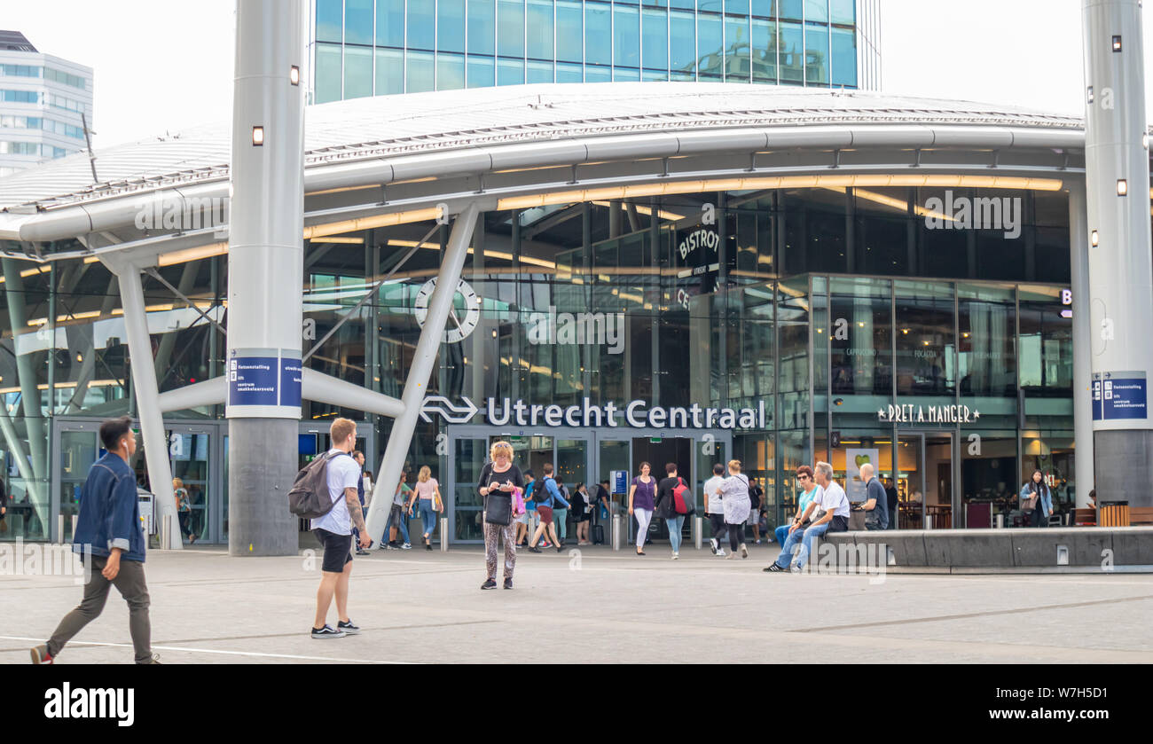 Utrecht central station hi-res stock photography and images - Alamy