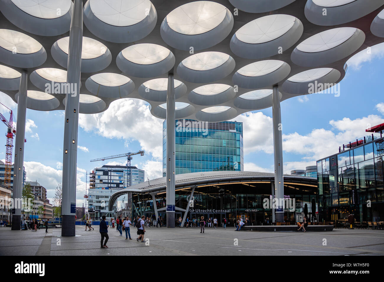 Utrecht Central Station Stock Photos & Utrecht Central Station Stock ...