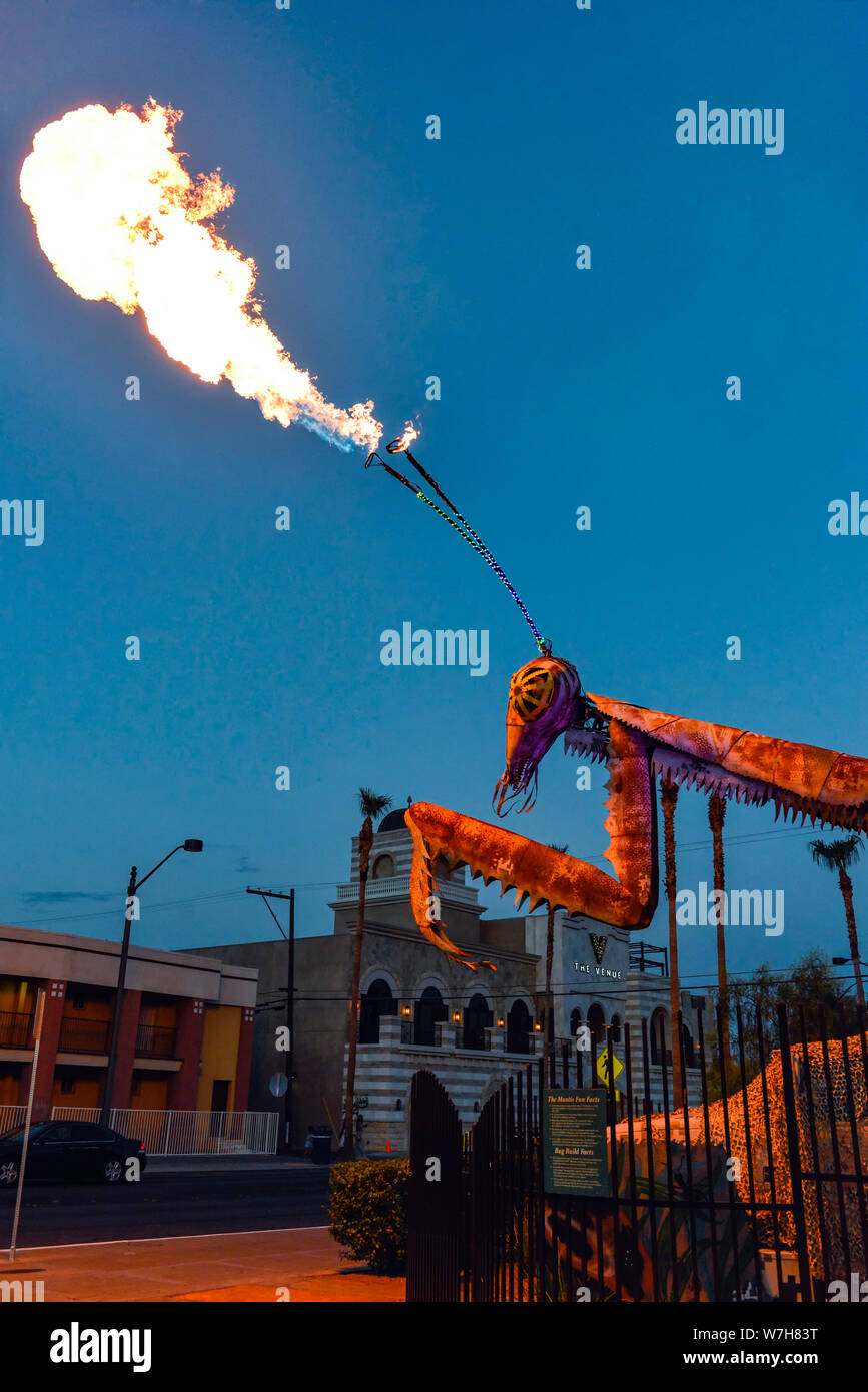 Fire shooting mantis at the Container Park on Fremont Street, Downtown ...