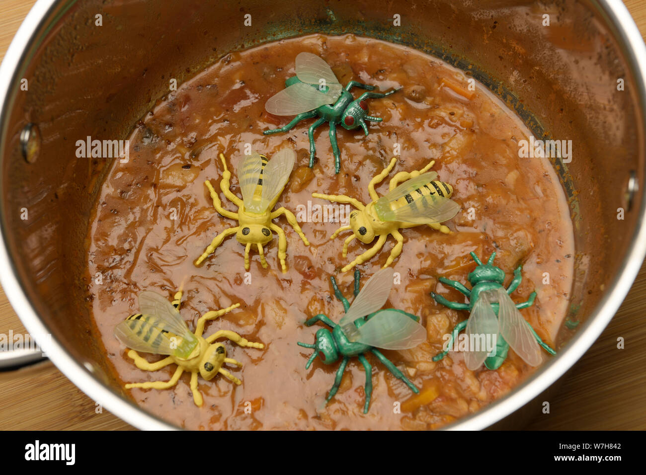 Flies on food hi-res stock photography and images - Alamy