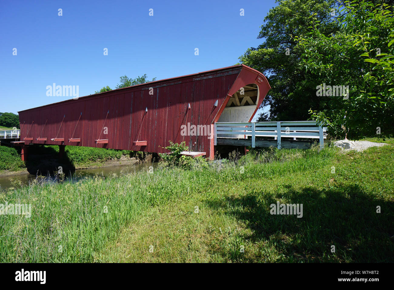 Timber truss bridge hi-res stock photography and images - Alamy