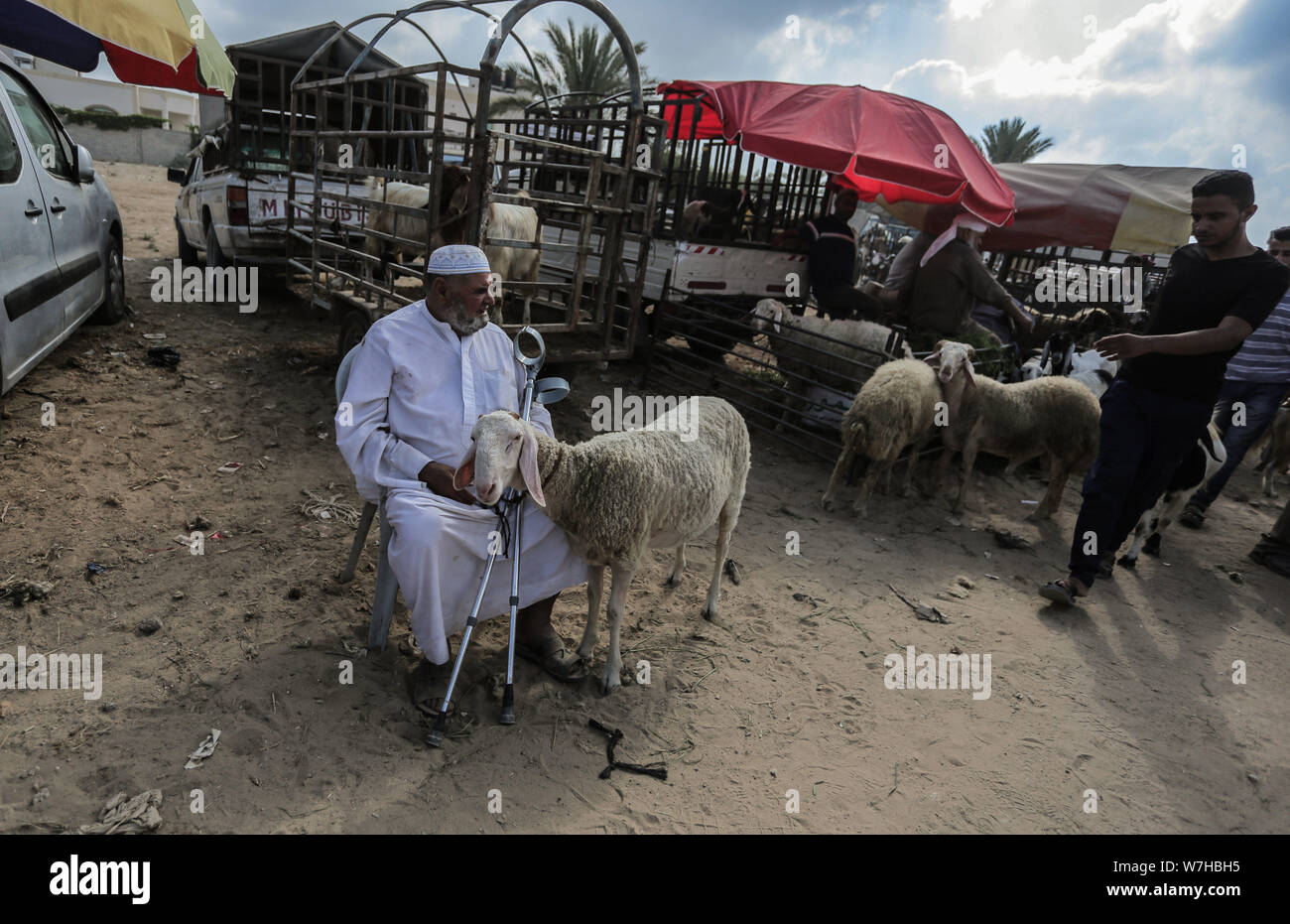 Gaza, Bureij camp, Palestine. 5th Aug, 2019. An elderly man presents a ...