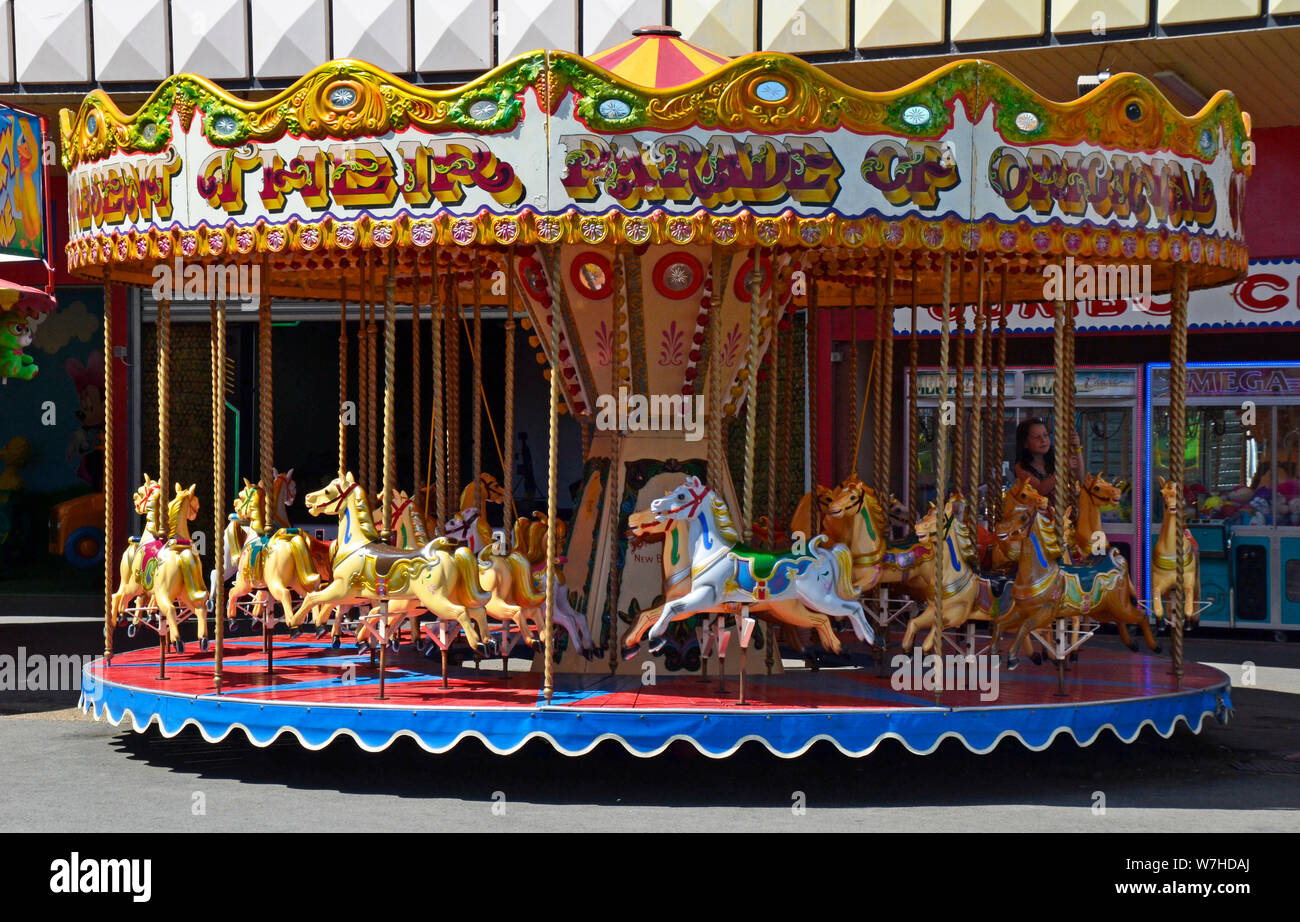 Gallopers hi-res stock photography and images - Alamy