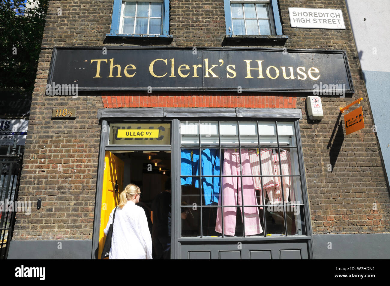 Hackney high street london uk hi-res stock photography and images - Alamy