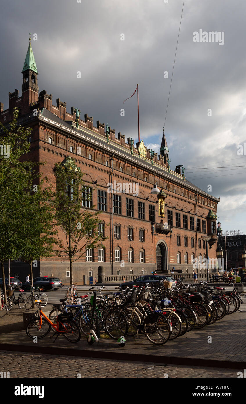 Pladsen hi-res stock photography and images - Alamy