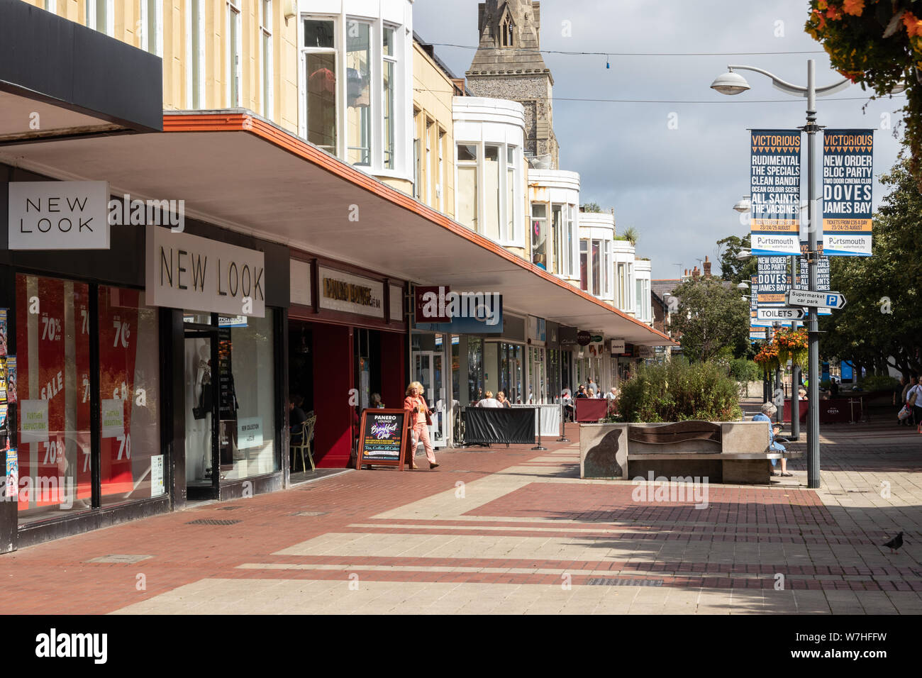 Portsmouth high street hi-res stock photography and images - Alamy