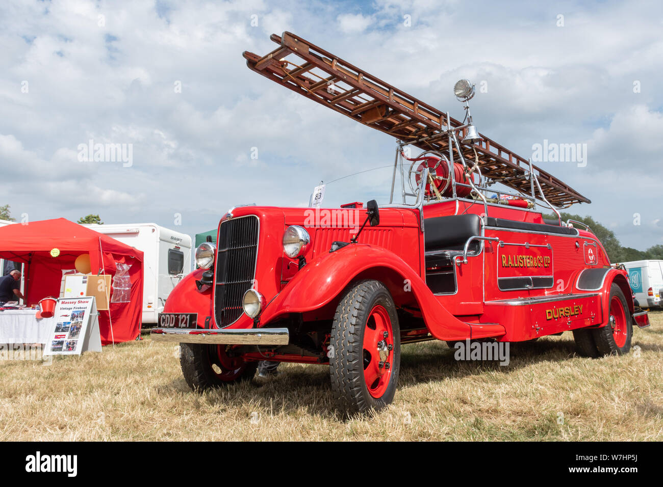 Vintage british fire engine hi-res stock photography and images - Alamy