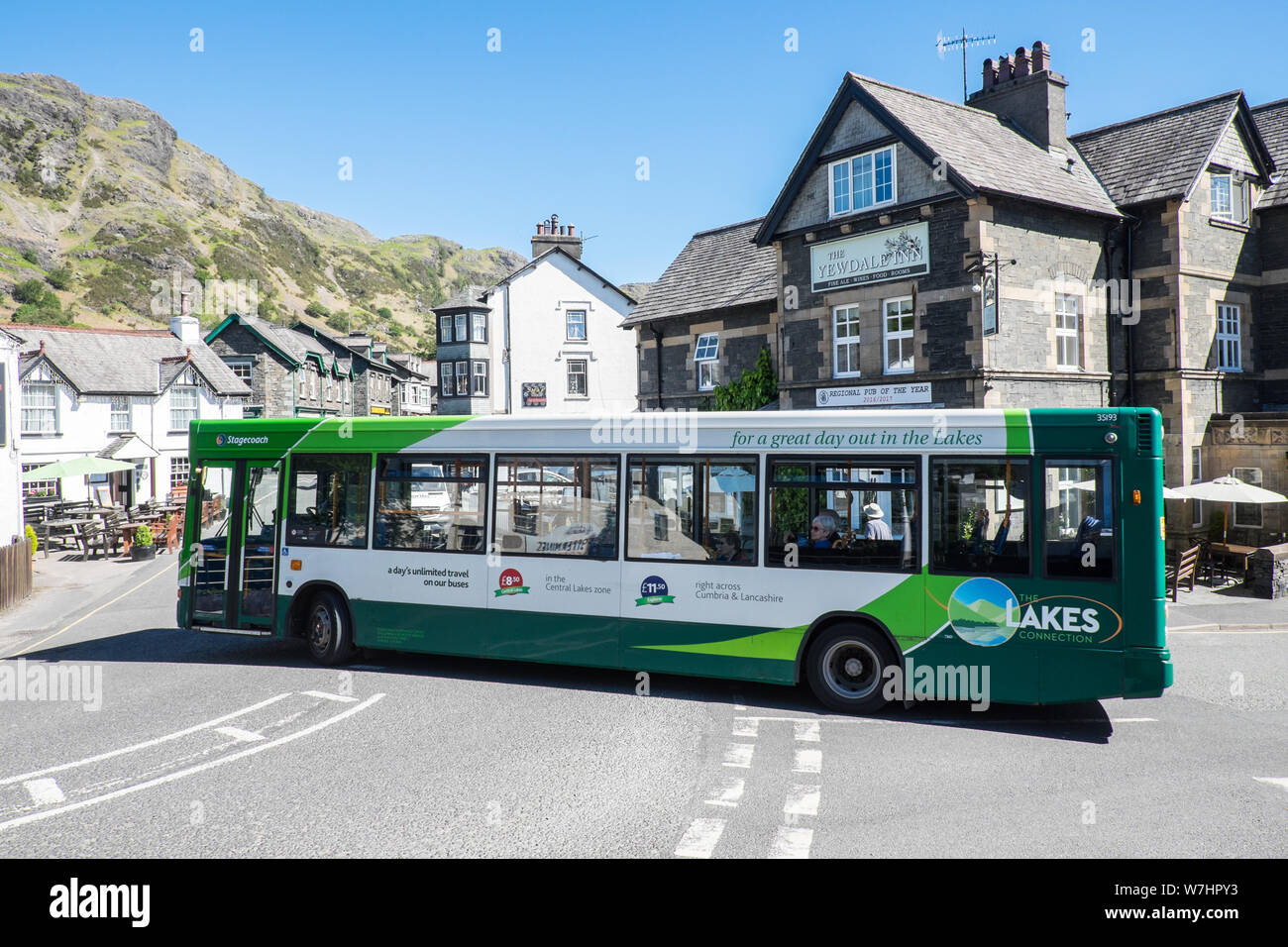 Bus rural britain village hi-res stock photography and images - Alamy
