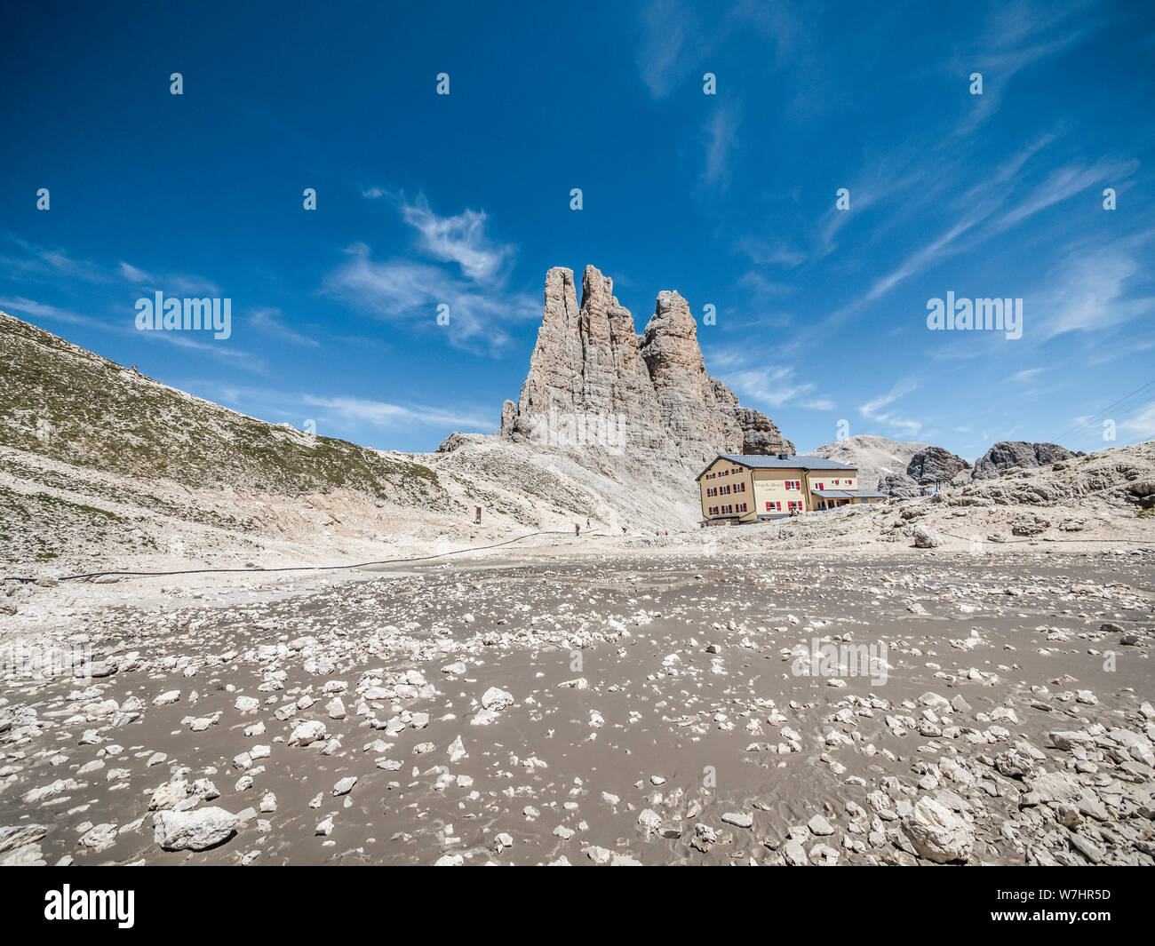 The Rifugio Alberto-Gartl refuge and fabulous towering spires of the ...