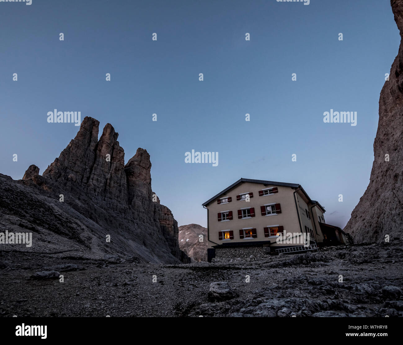 The Rifugio Alberto-Gartl refuge and fabulous towering spires of the ...
